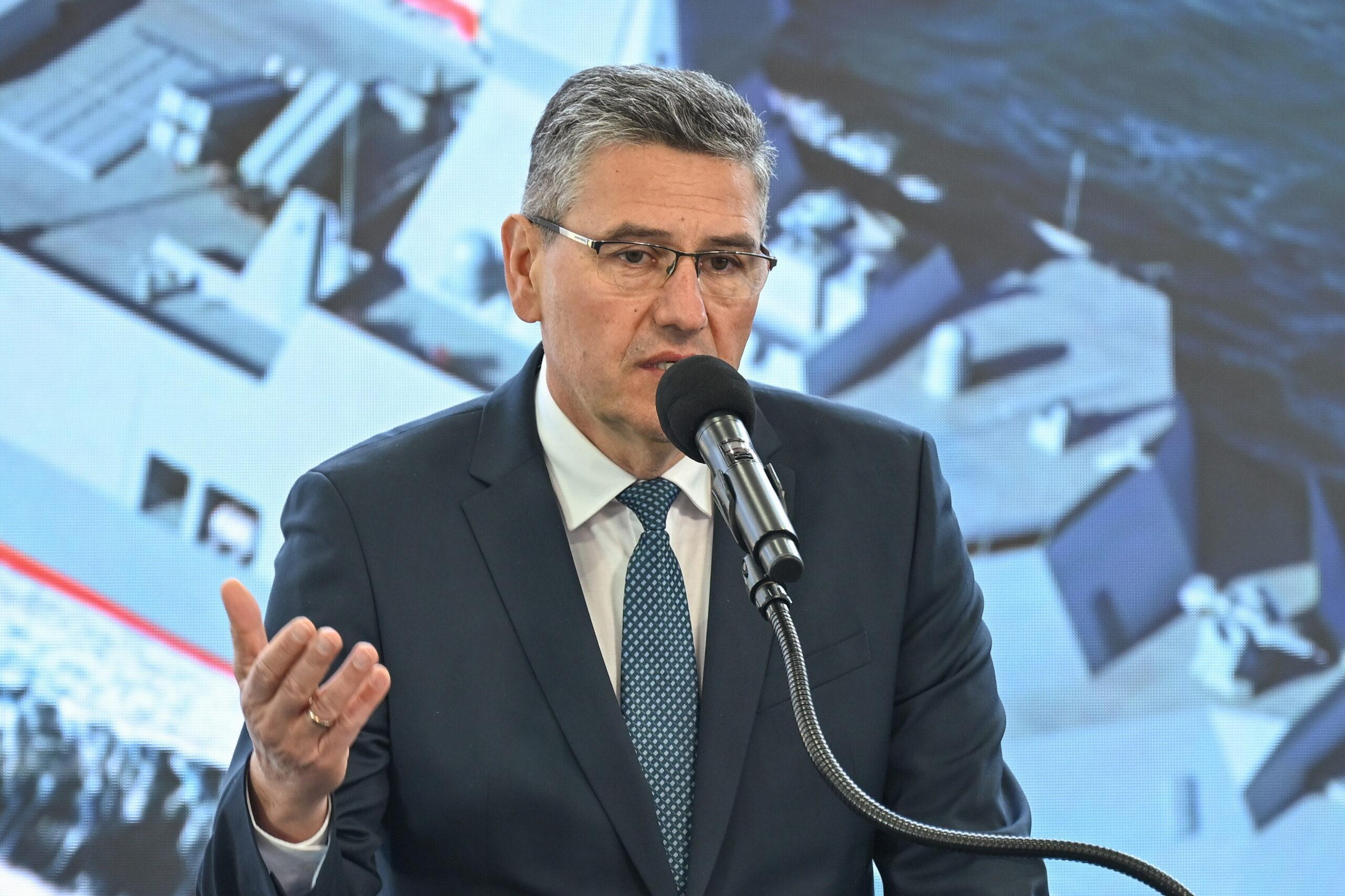 MON chce ułatwić użycie wojska w reakcji na zagrożenia hybrydowe. „Dziś ...