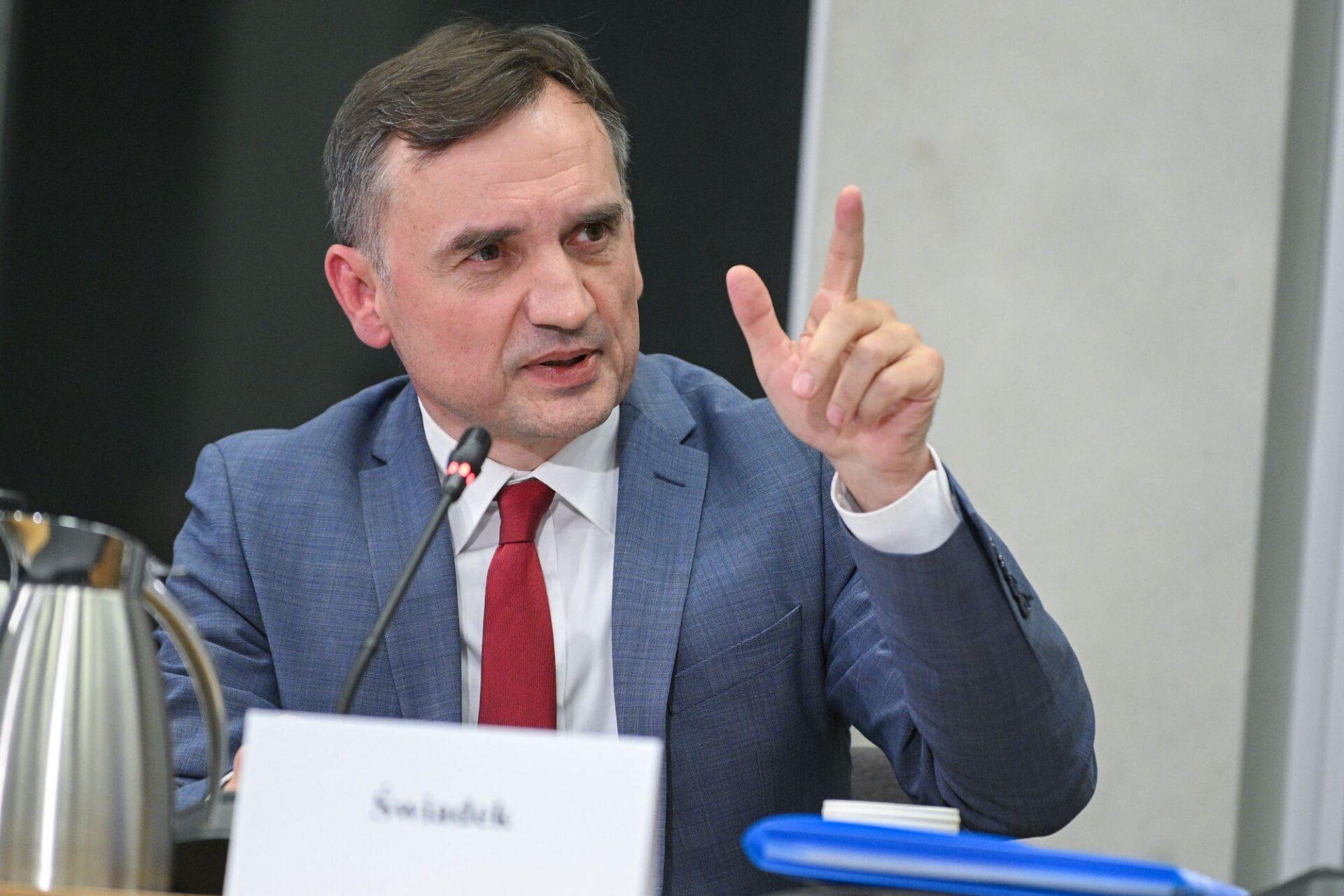 Zbigniew Ziobro przesłuchiwany przez komisję śledczą. "Byłem ...
